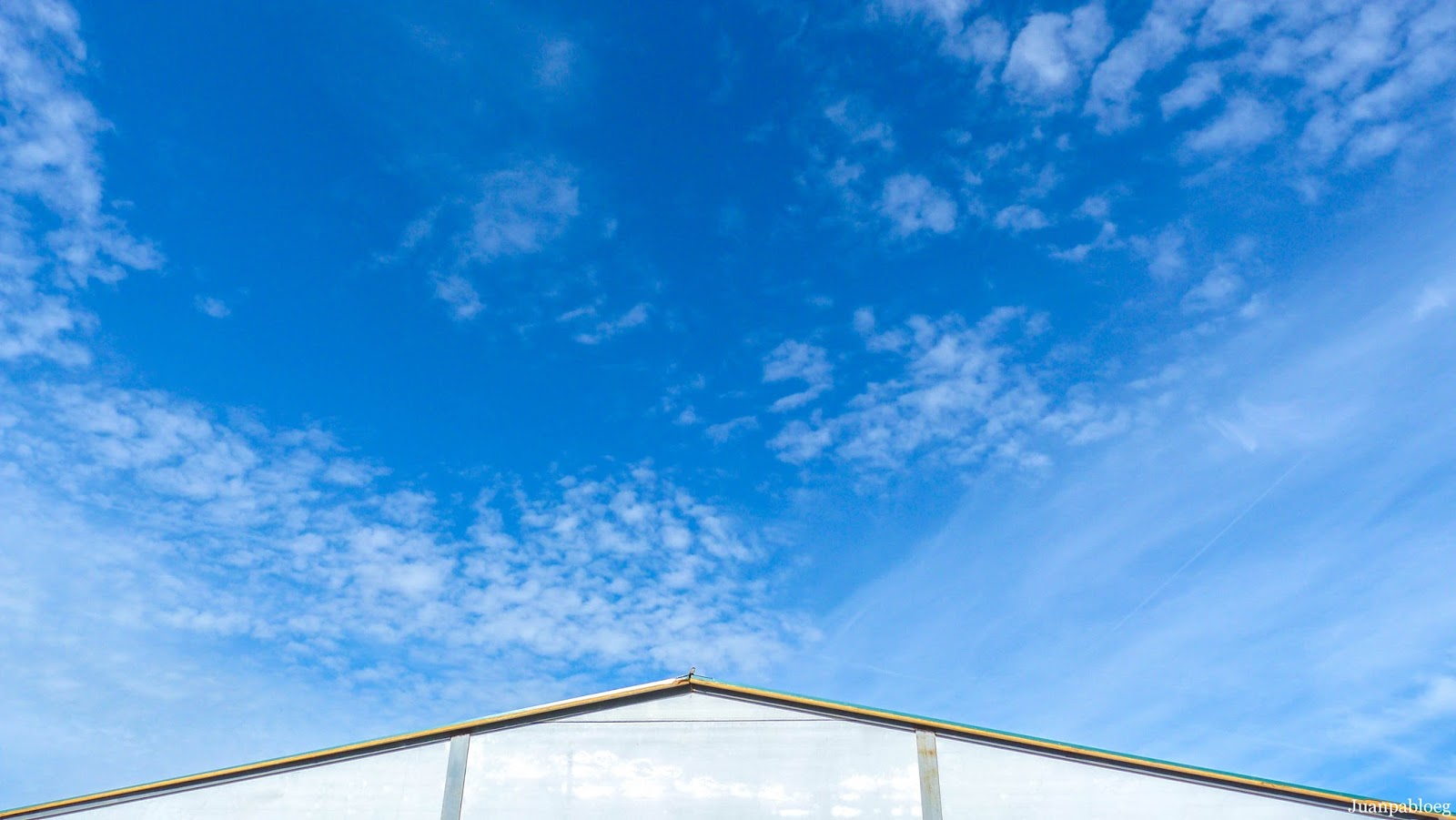 Juanpabloeg: El Estrecho Triangulo / The Narrow Triangle