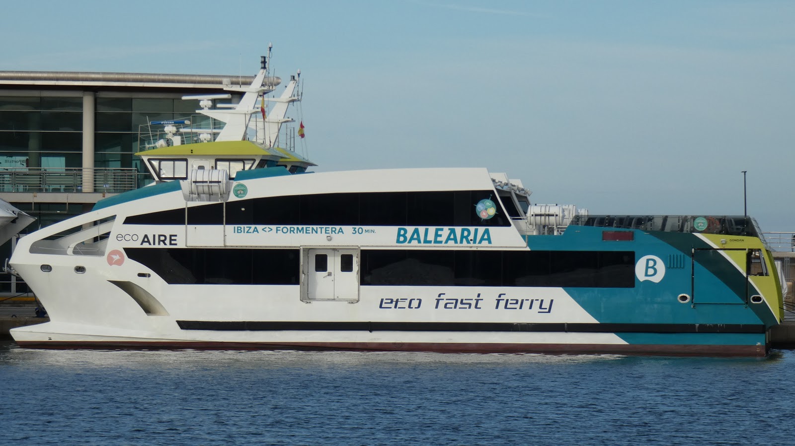FERRYBALEAR: Cuatro buques de Baleària ocupan la línea de atraque de ...