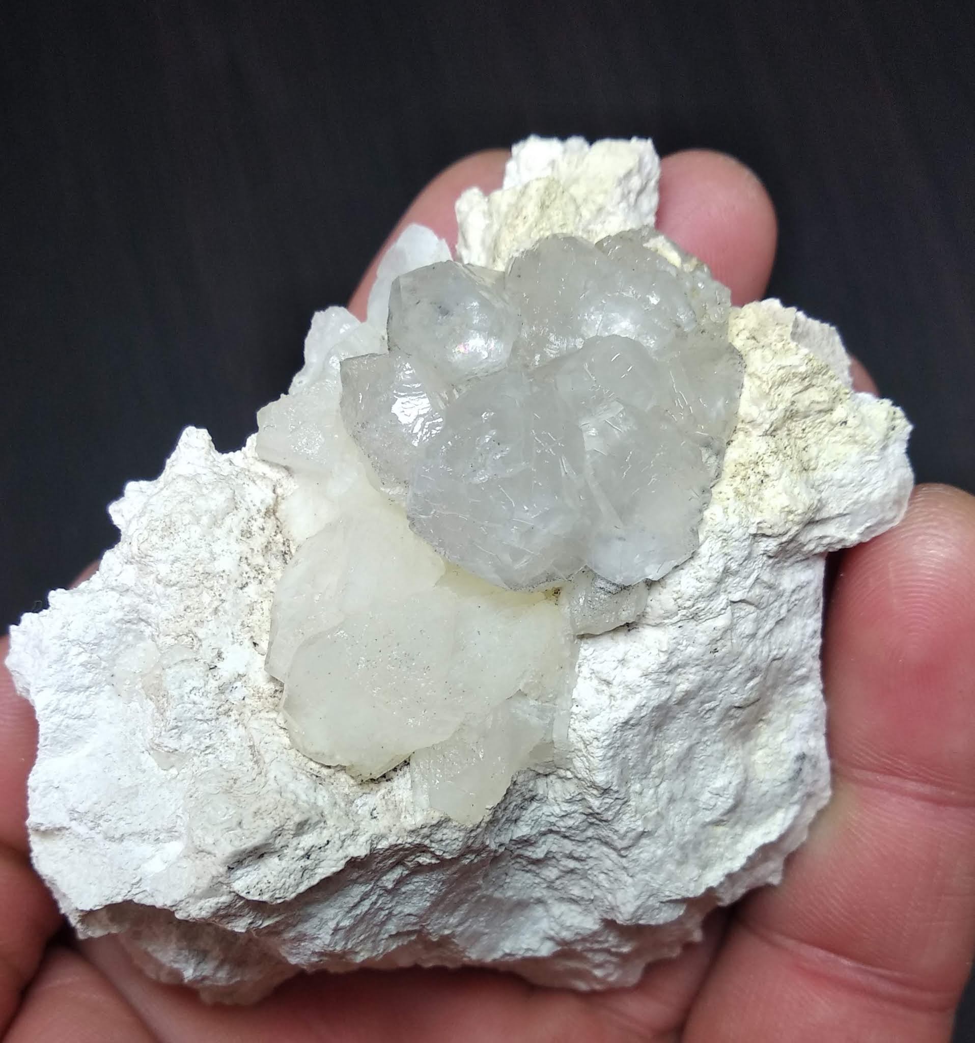 Colección de Minerales de Mmarte: Calcita sobre Sepiolita, San Blas ...