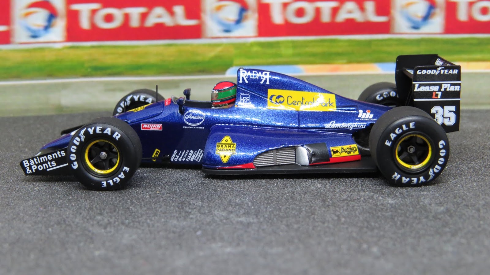 Historia de F1 a 1/43: 1991 Team Modena Lamborghini 291