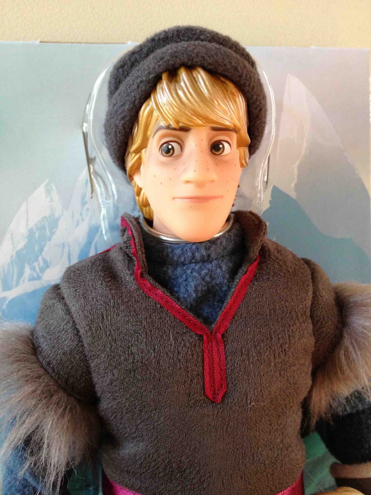 Casey Robin's Dollyanna: Disney Store Doll Review: Kristoff from "Frozen"
