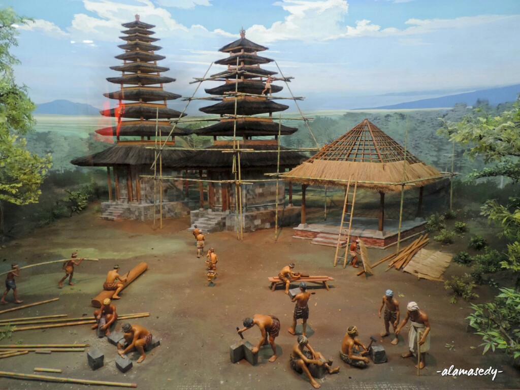 MENGENAL SEJARAH BALI DI MONUMEN BAJRA SANDHI - alaMasEdy