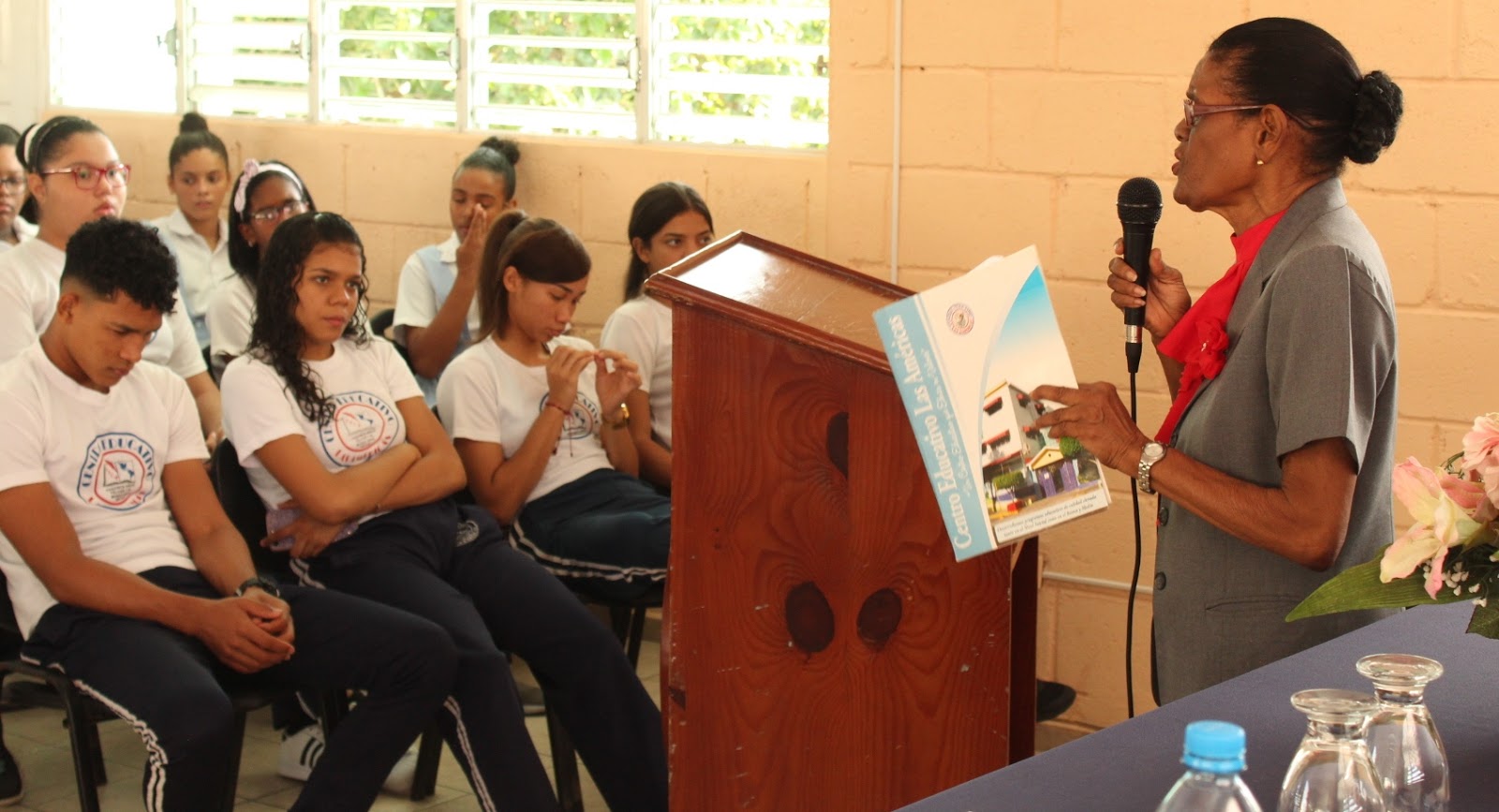 Centro Educativo Las Americas: Juramento del comité de apoyo ...