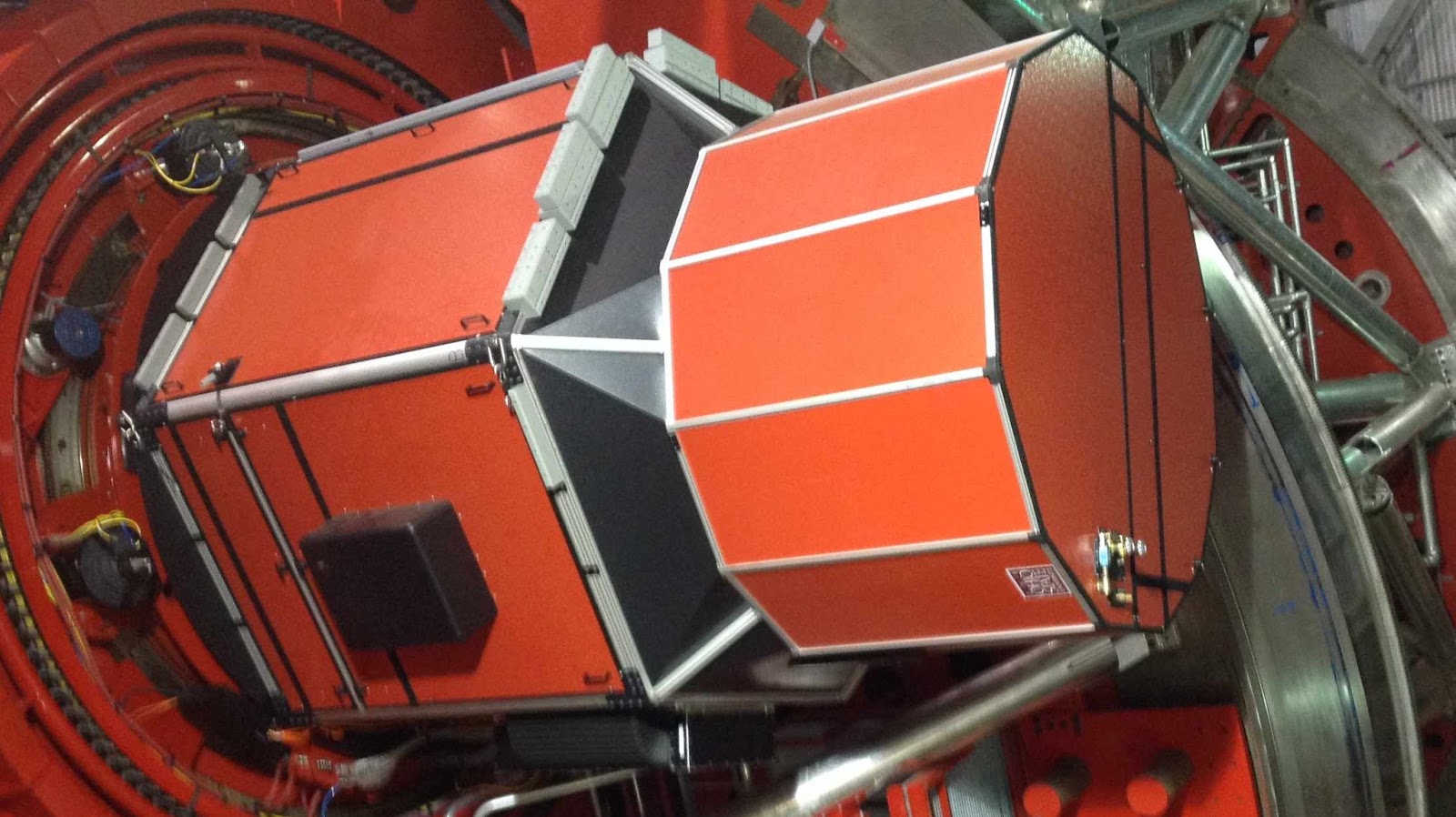 Astronomy & Space: New Infra-red cameras installed on the Large ...