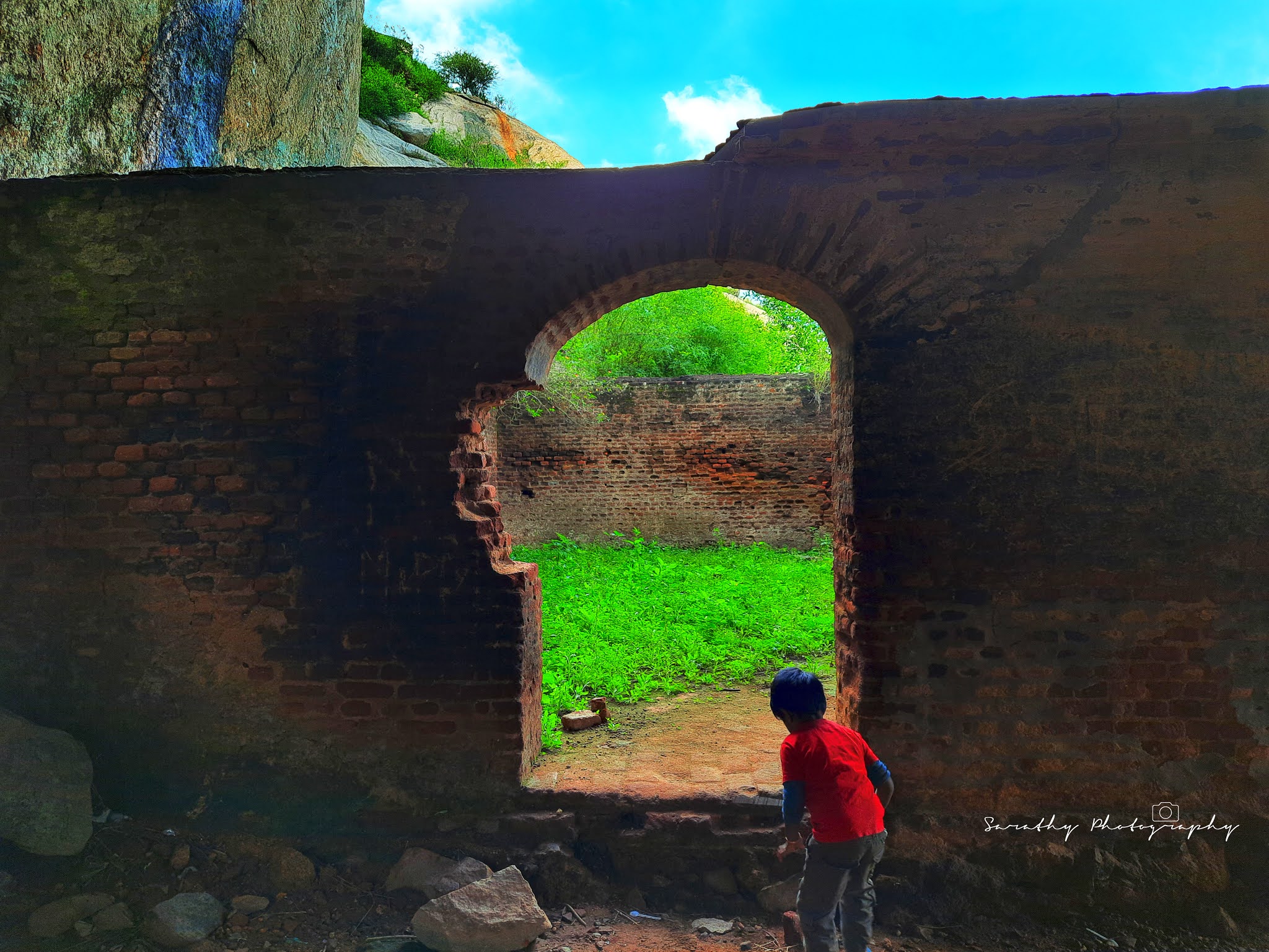 The Ravishing Rayakottai fort and Hidden Dam waterfalls