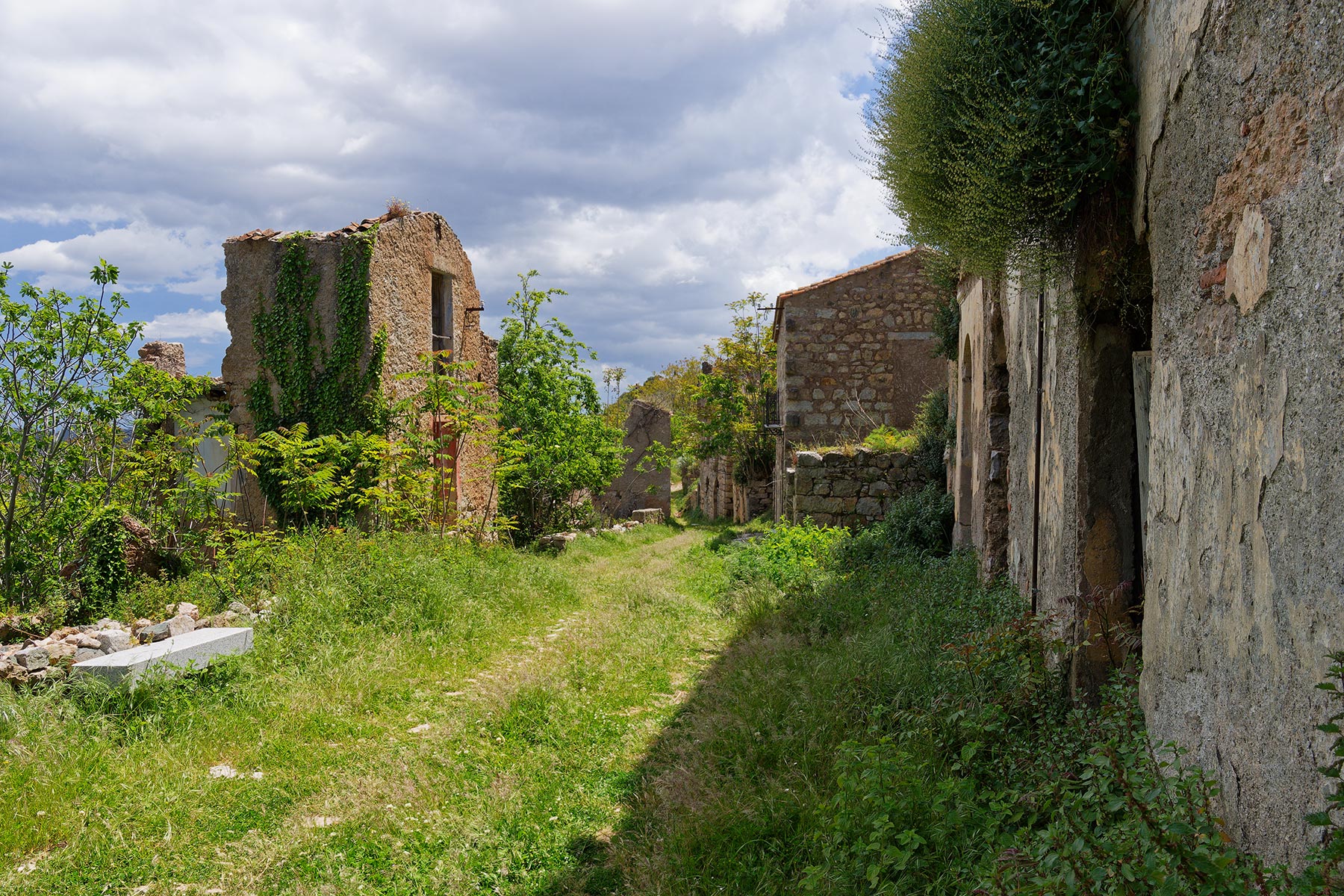URBEX: Gairo Vecchio, le village fantôme