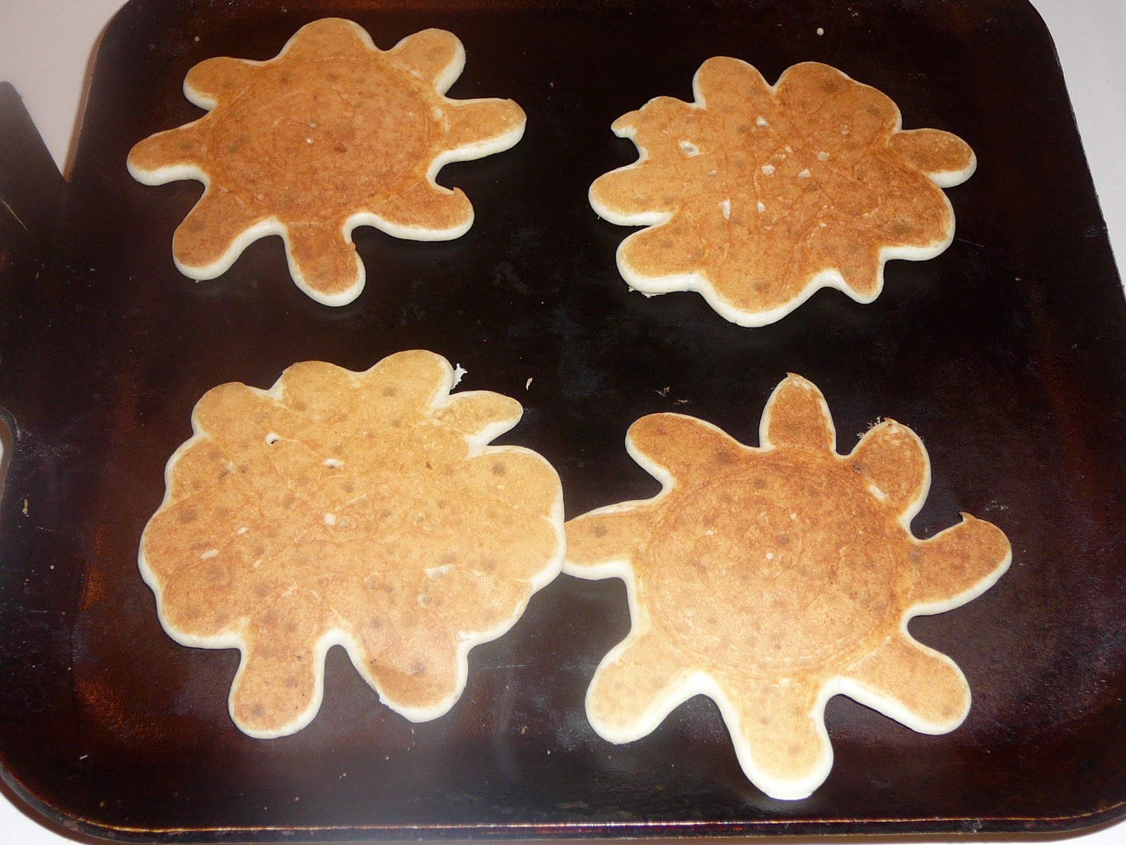 Five Frugal Sisters: Snowflake Pancakes
