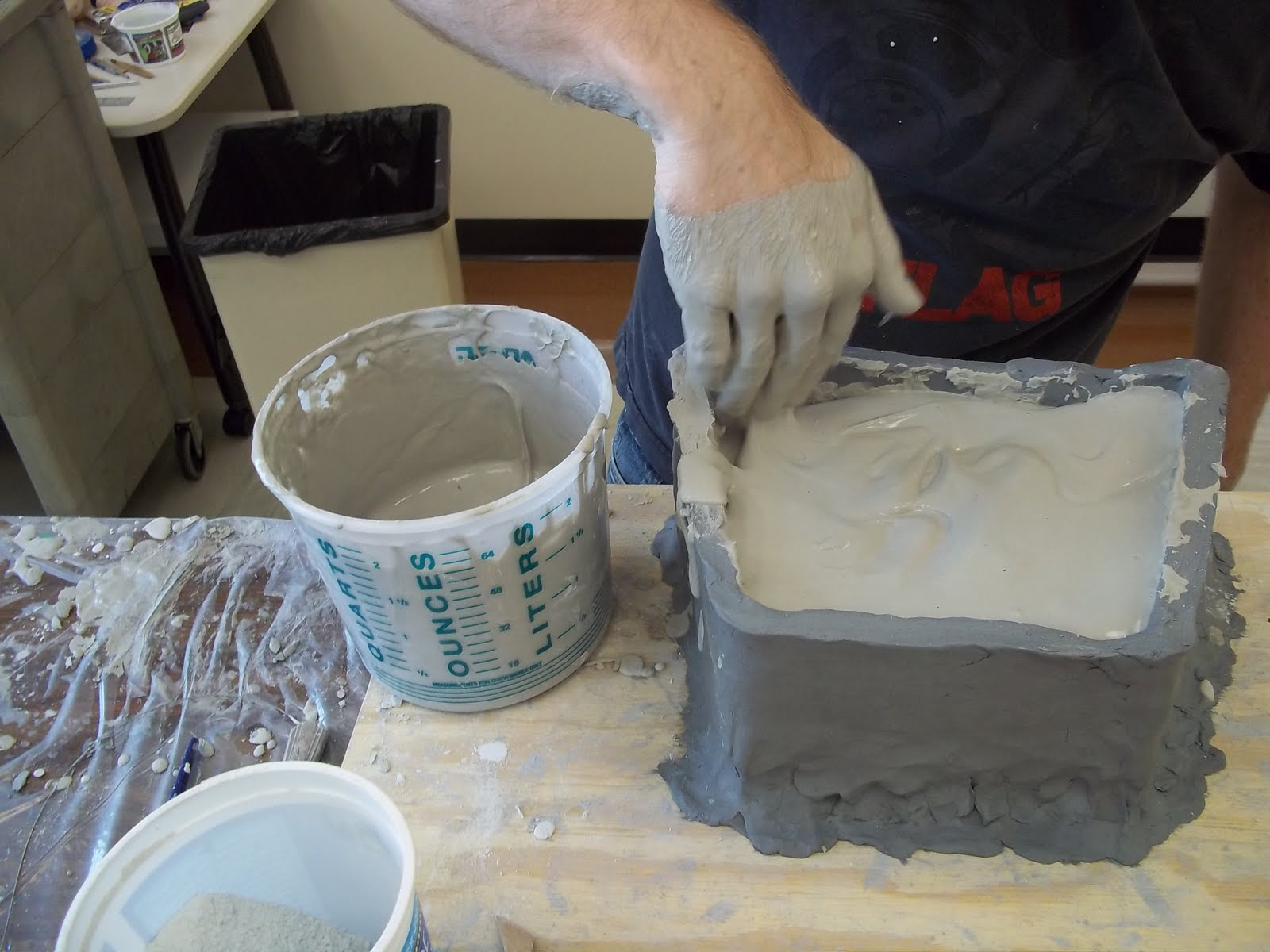 CUTTING BOARD: Mold Making Part 2: Clay Build-up and First Plaster Pour