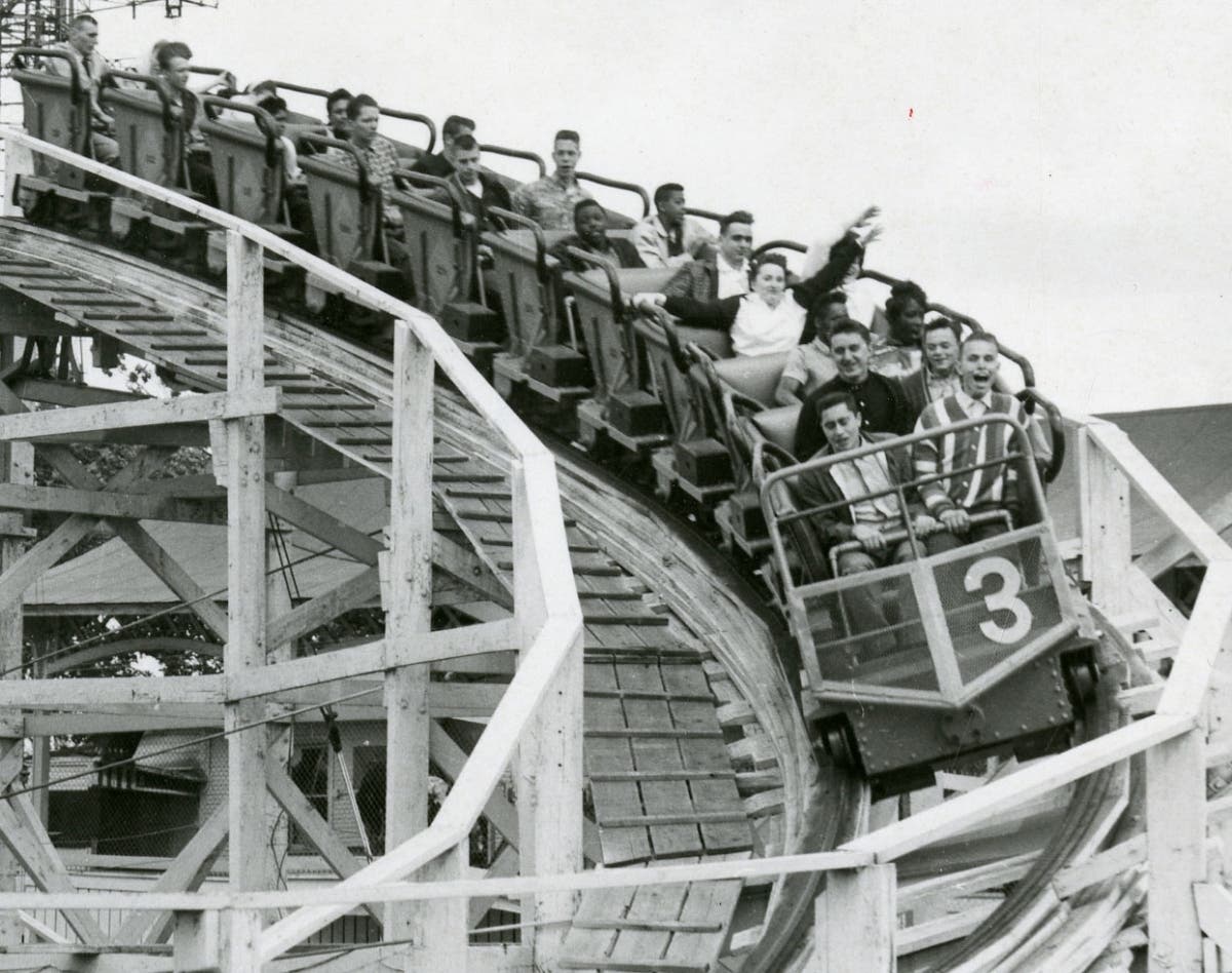 The Digital Research Library of Illinois History Journal™ : Roller ...