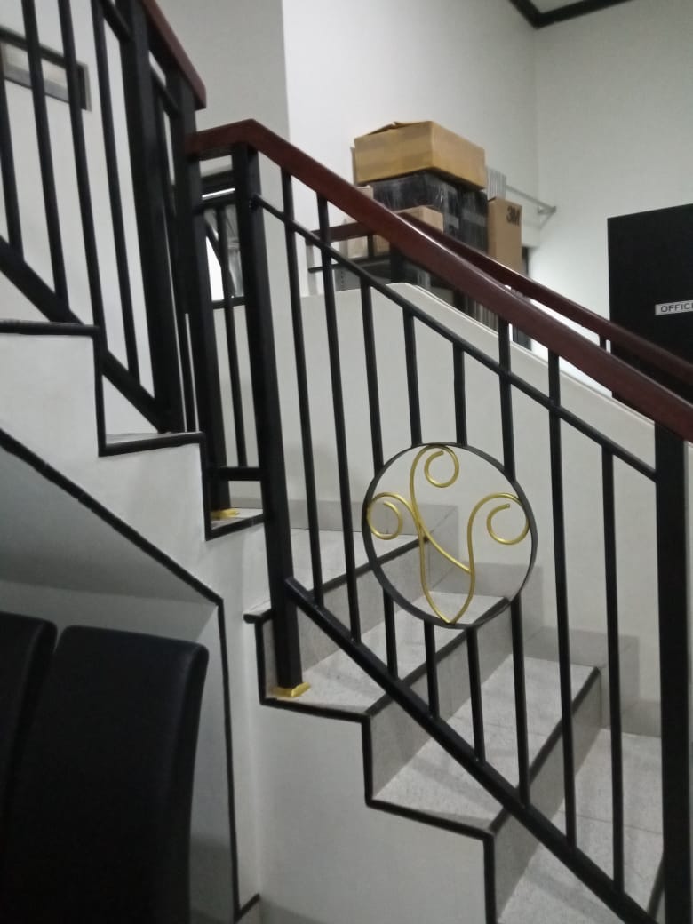 Railing Tangga Besi & Stainless Steel - Bengkel Las Deden Art | Jakarta ...
