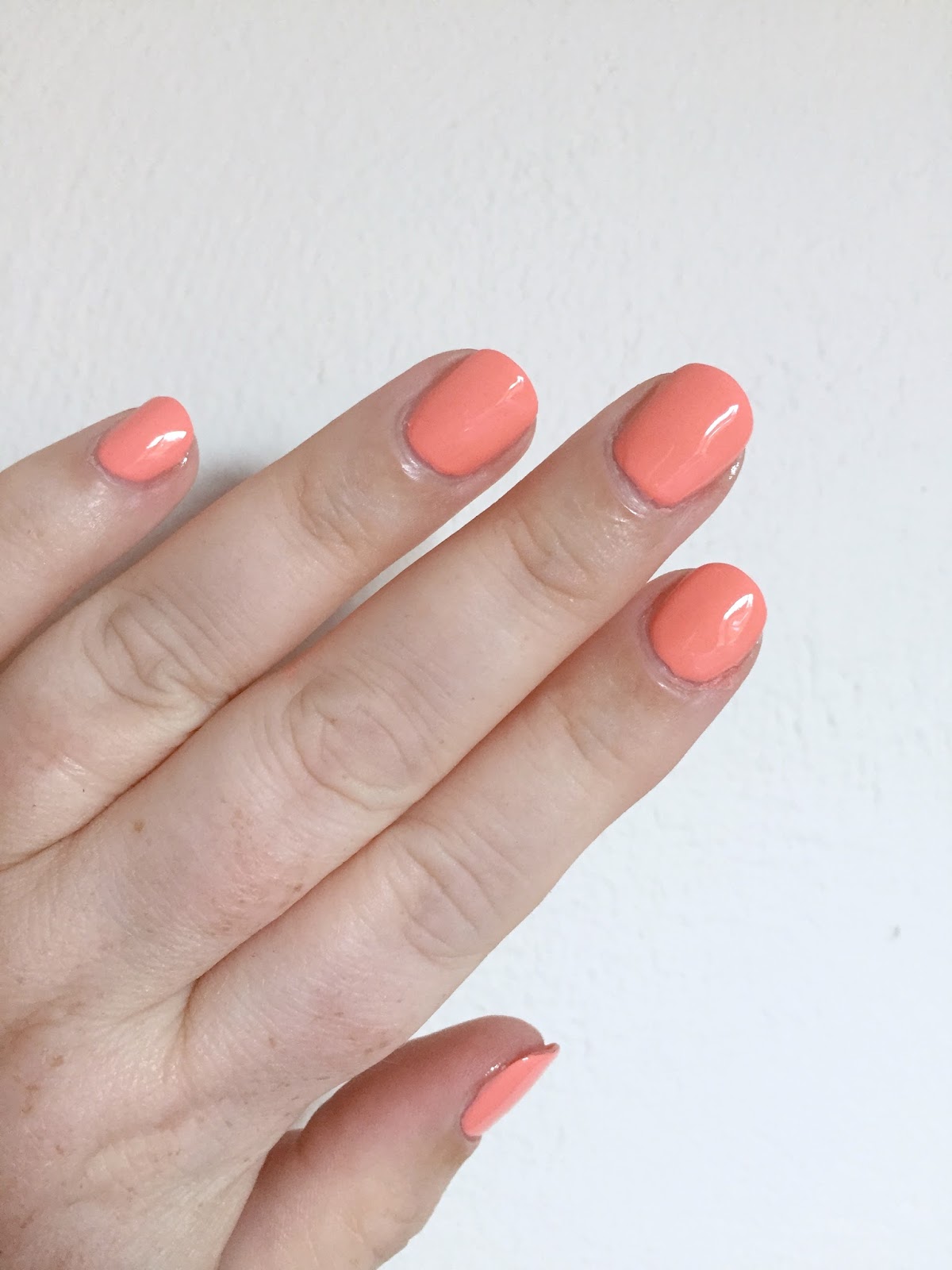 Essie Peach Side Babe - NOTD | Mammaful Zo: Beauty, Life, Plus Size ...