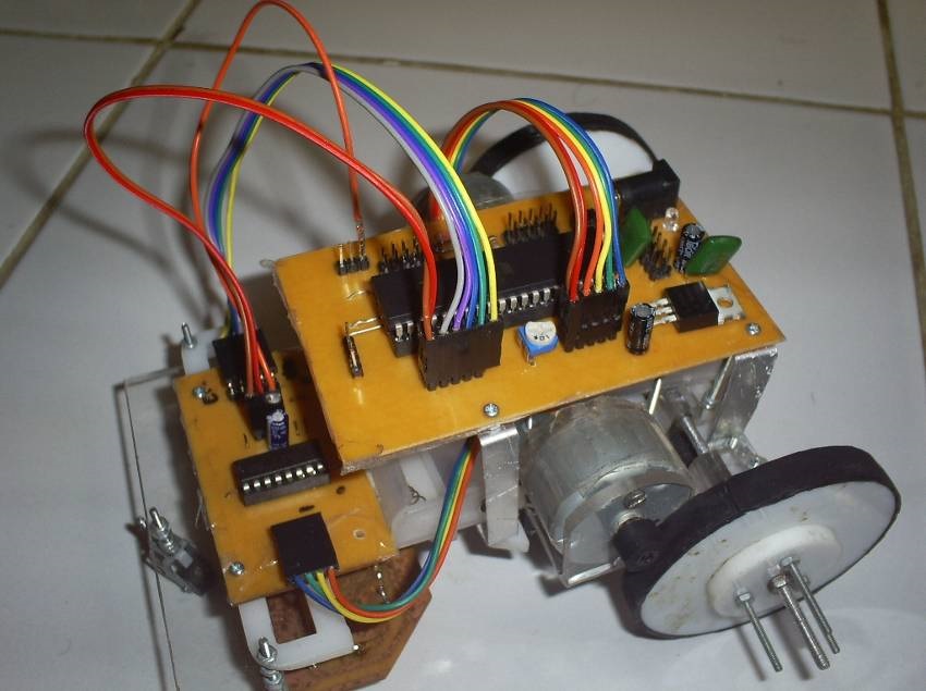 Robot Line Follower - SMK NEGERI 1 BANGIL