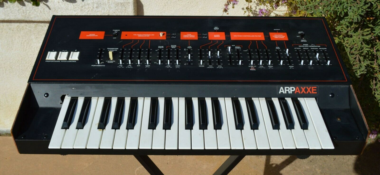 MATRIXSYNTH: Vintage ARP Axxe synthesizer keyboard