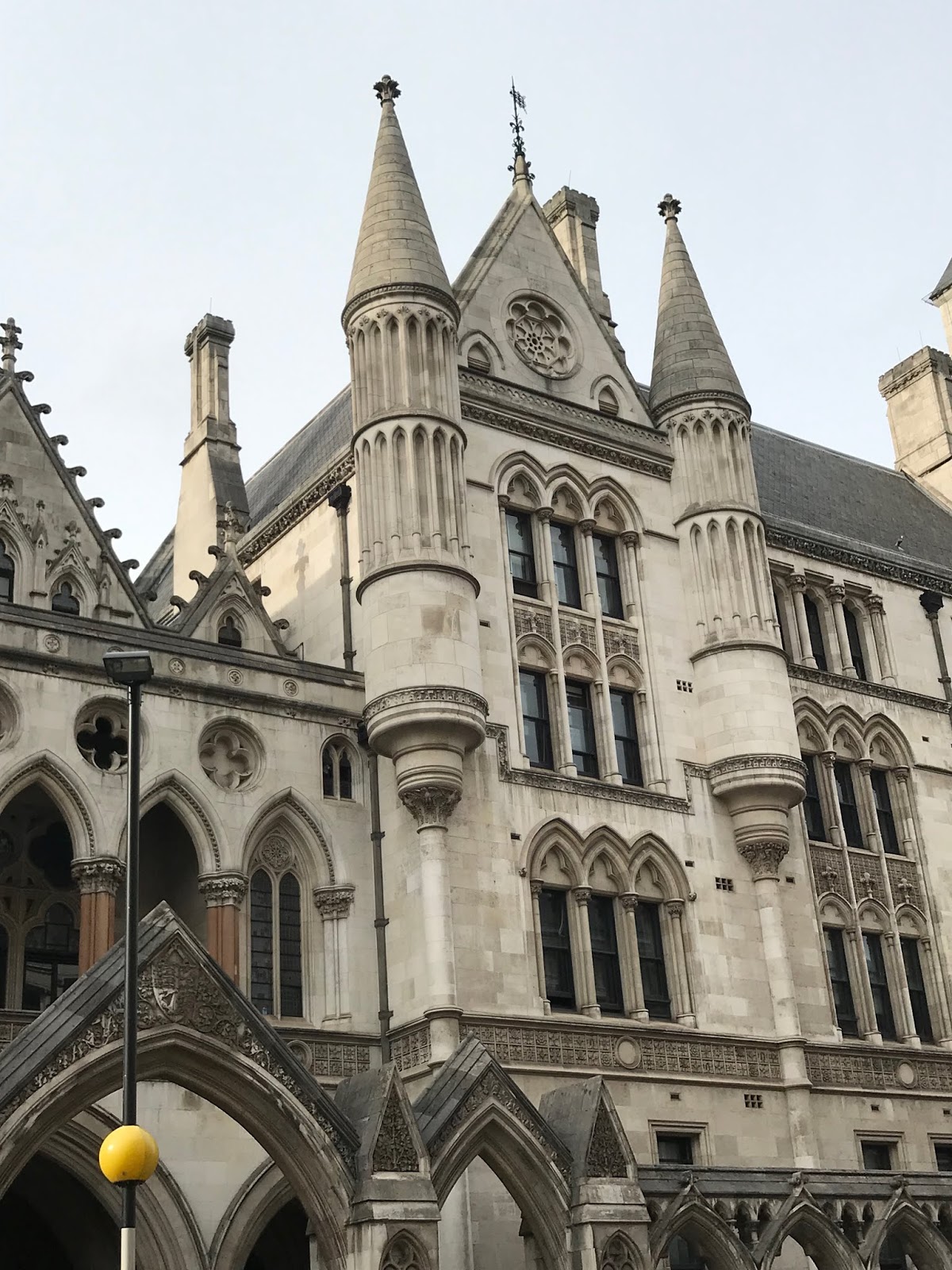 DriveByCuriosity: Architecture: Admiring London`s Gothic Revival