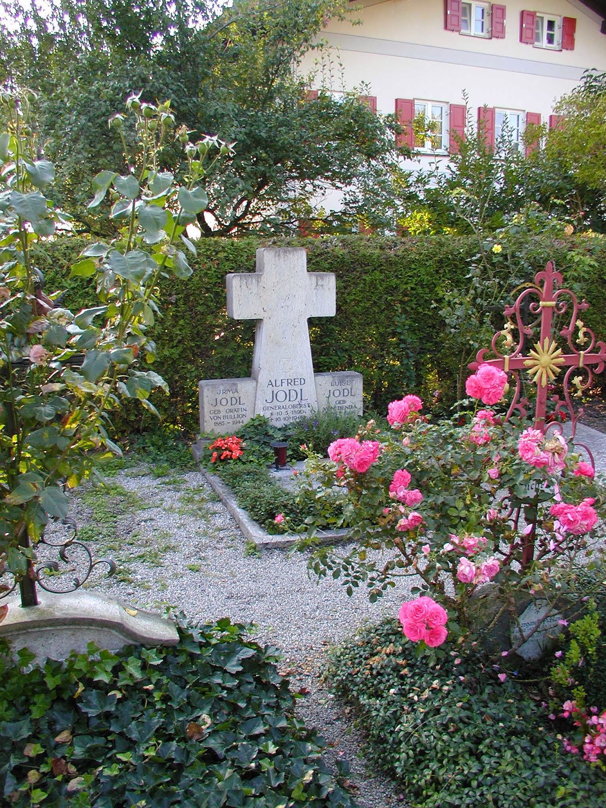 Memória Fotográfica: Generaloberdt Alfred Jodl Grabstätte ...