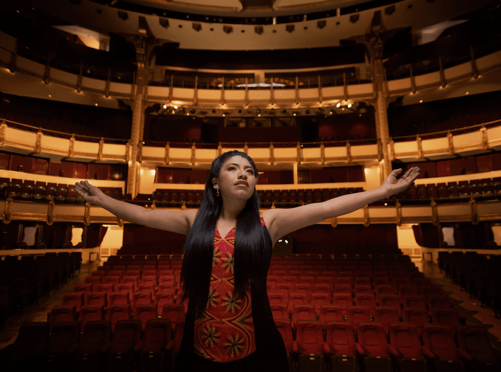 Festival de Poesía: Las Lenguas de América: La soprano María Reyna ...