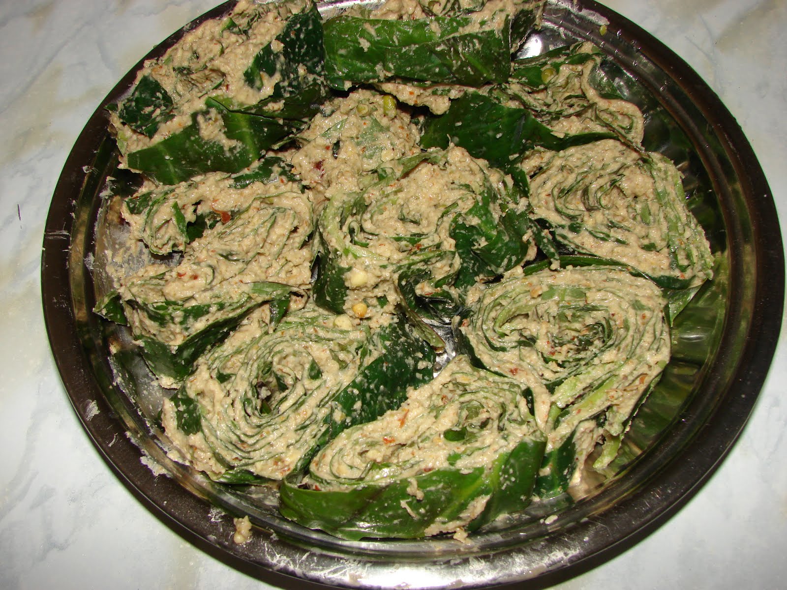 Vegetarian Recipes: Patra Rolls (Patrado / Patrade)