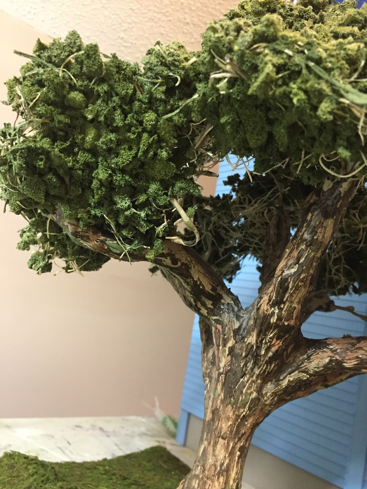 Jocelyn's Mountfield Dollhouse: 1:12 Realistic Dollhouse Trees