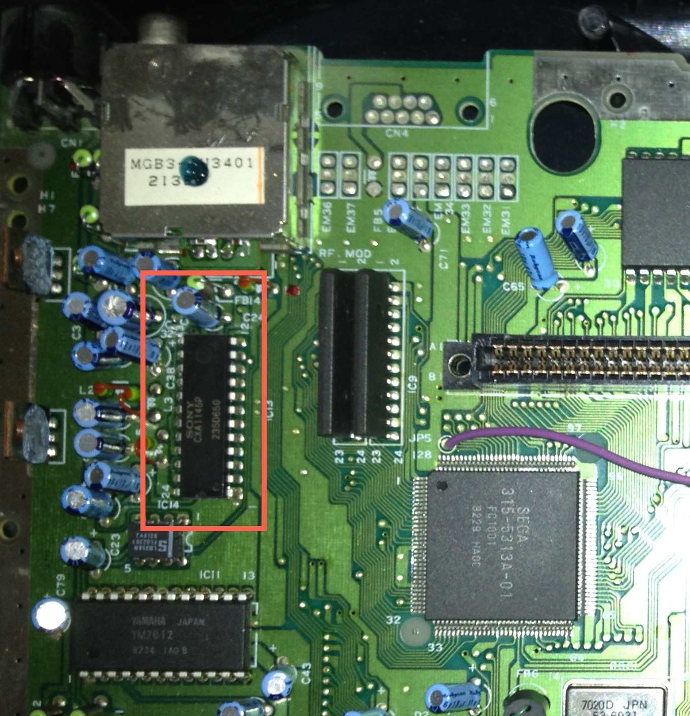 Mr. Glitch's Retro Reviews: HOWTO: Add S-Video Output To A Sega Genesis