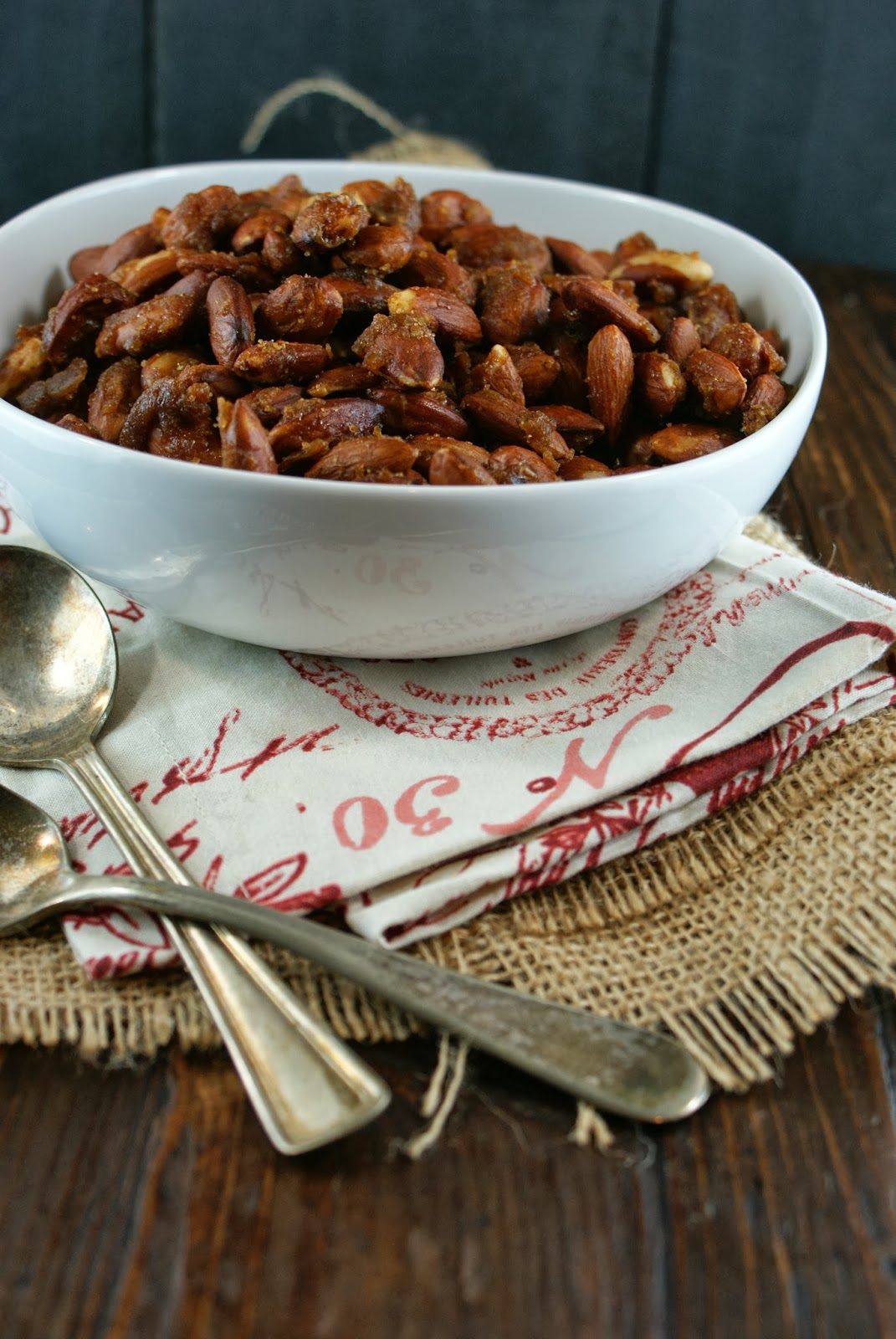 Authentic Suburban Gourmet: Smoked Brown Sugar Almonds | Friday Night Bites