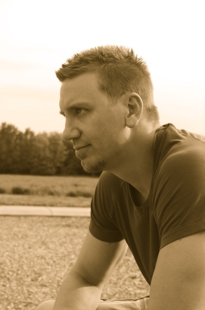 Confessions of a Reviewer!!: REVIEW: Jonathan Janz - Wolf Land