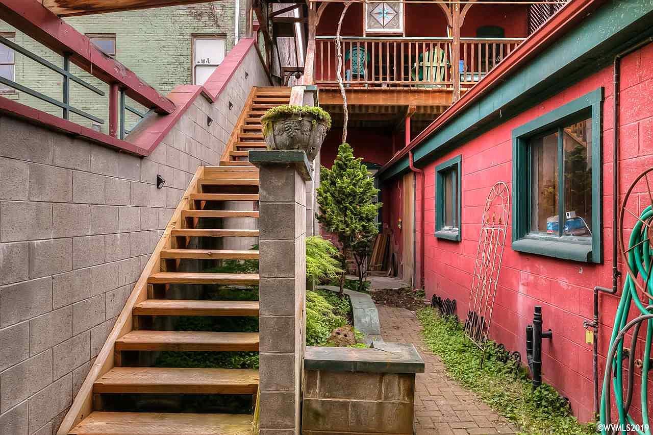Sweet House Dreams: 1890 Brick Storefront with Apartment in ...