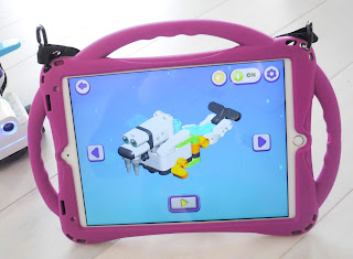 How to Code: BOTZEES Review: Interactive STEM Robot | Jenny's Crayon ...