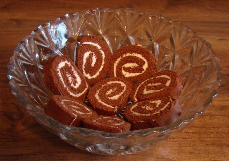 Black forest trifle swiss roll - sherynow