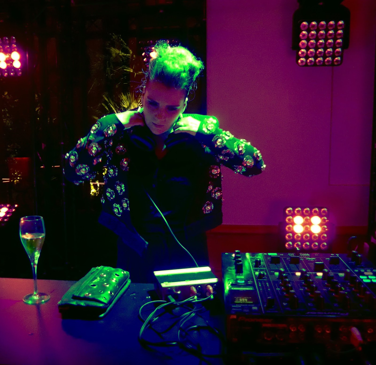 INTERNATIONAL LUXURY CONSULTING: EMANUEL UNGARO Paris ...ANDREA FEICK ...