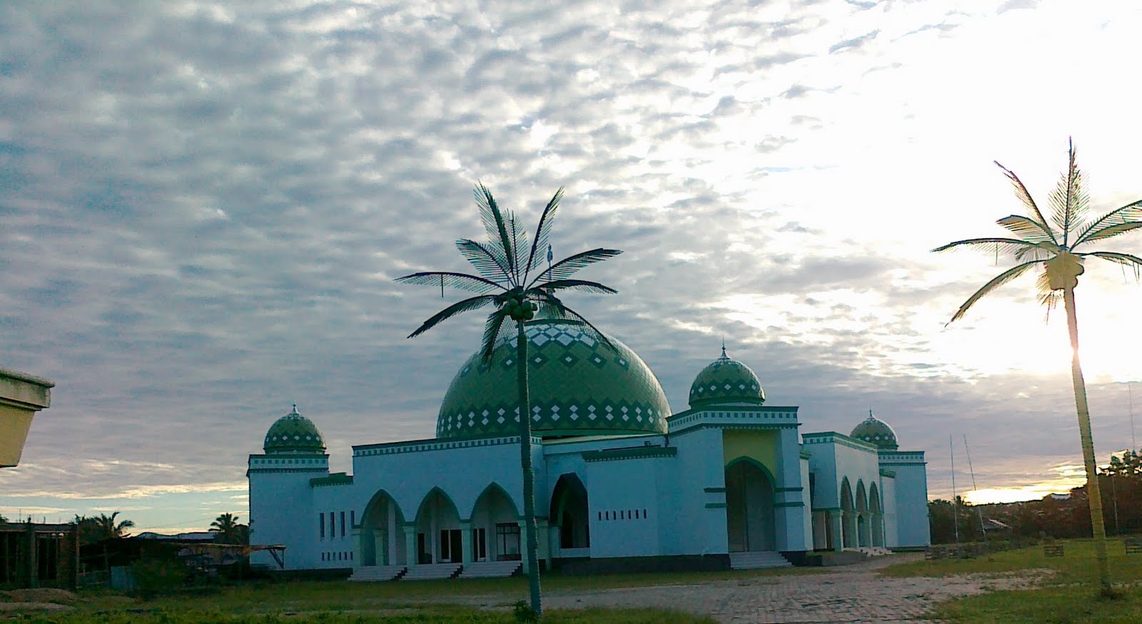 bil-Hikmah (بالحكمة): Masjid Agung Ibnu Abdullah Kota Masohi