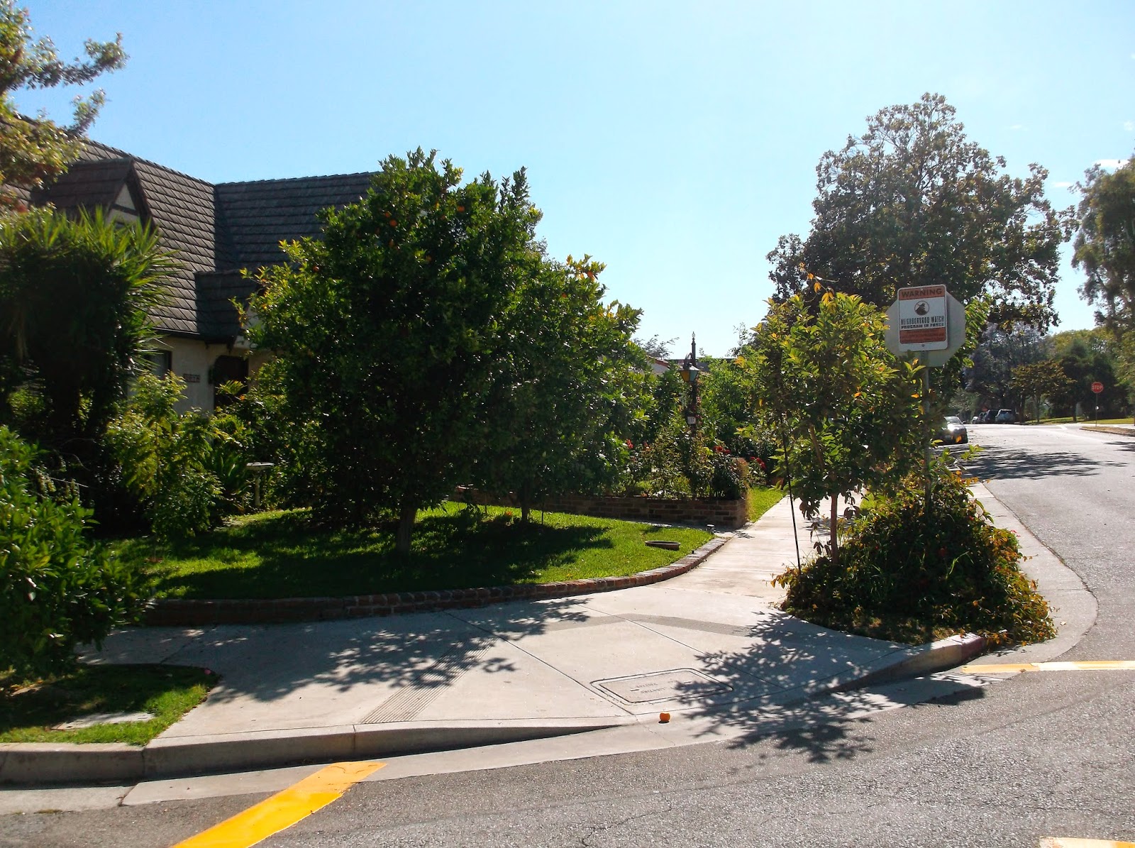 Filming Locations of Chicago and Los Angeles: Charmed: Season 2 ...