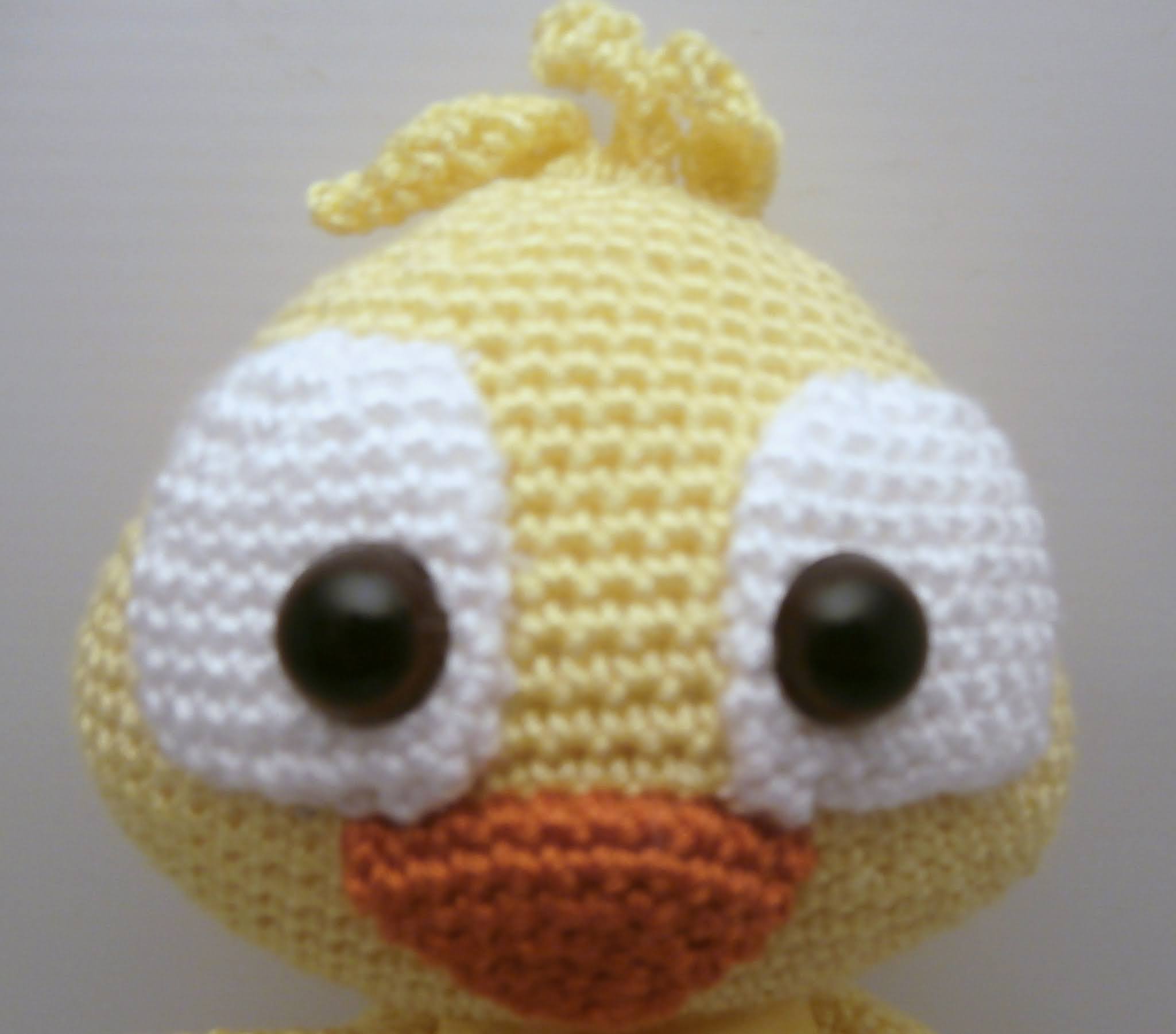 cositas a ganchillo: GRACIOSO POLLITO A CROCHET