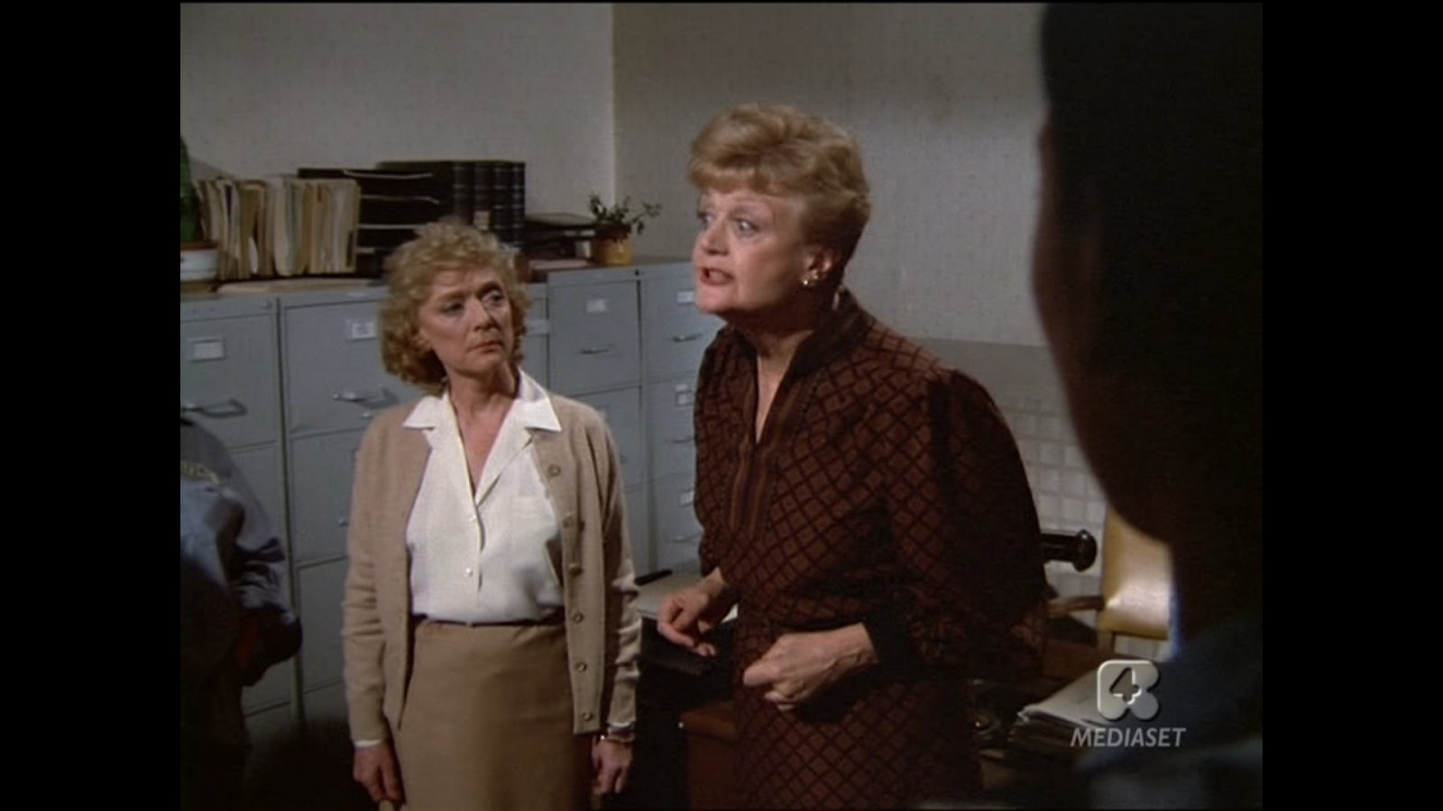 Murder She Wrote Screencaps: 31. 2x09 - Jessica Behind Bars