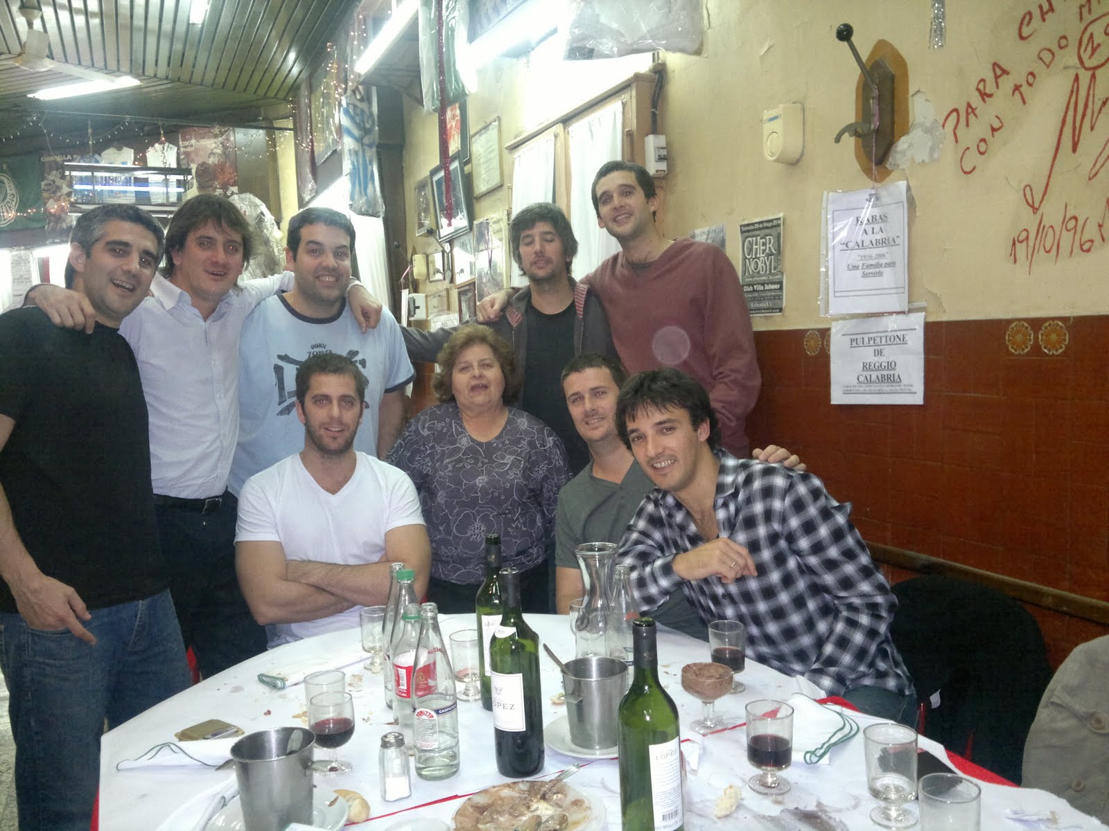 tour de bodegones: Parada Octubre: Cantina Chichilo, Camarones 1901, La ...