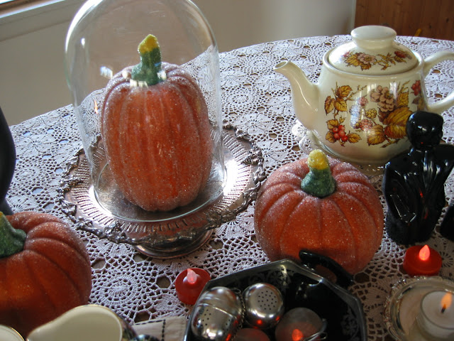 Thelma's Days: A Halloween Tea