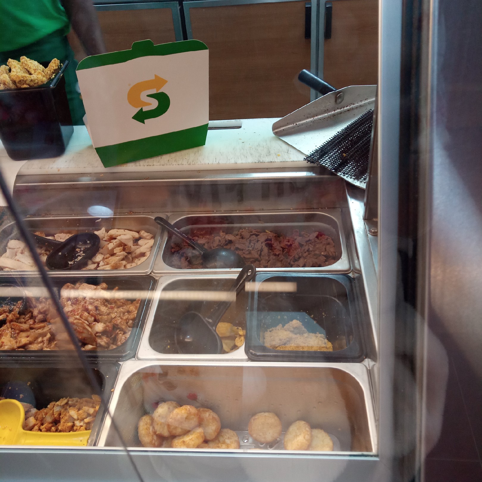 Supersupergirl's dining reviews: New Nacho chicken bites from subway