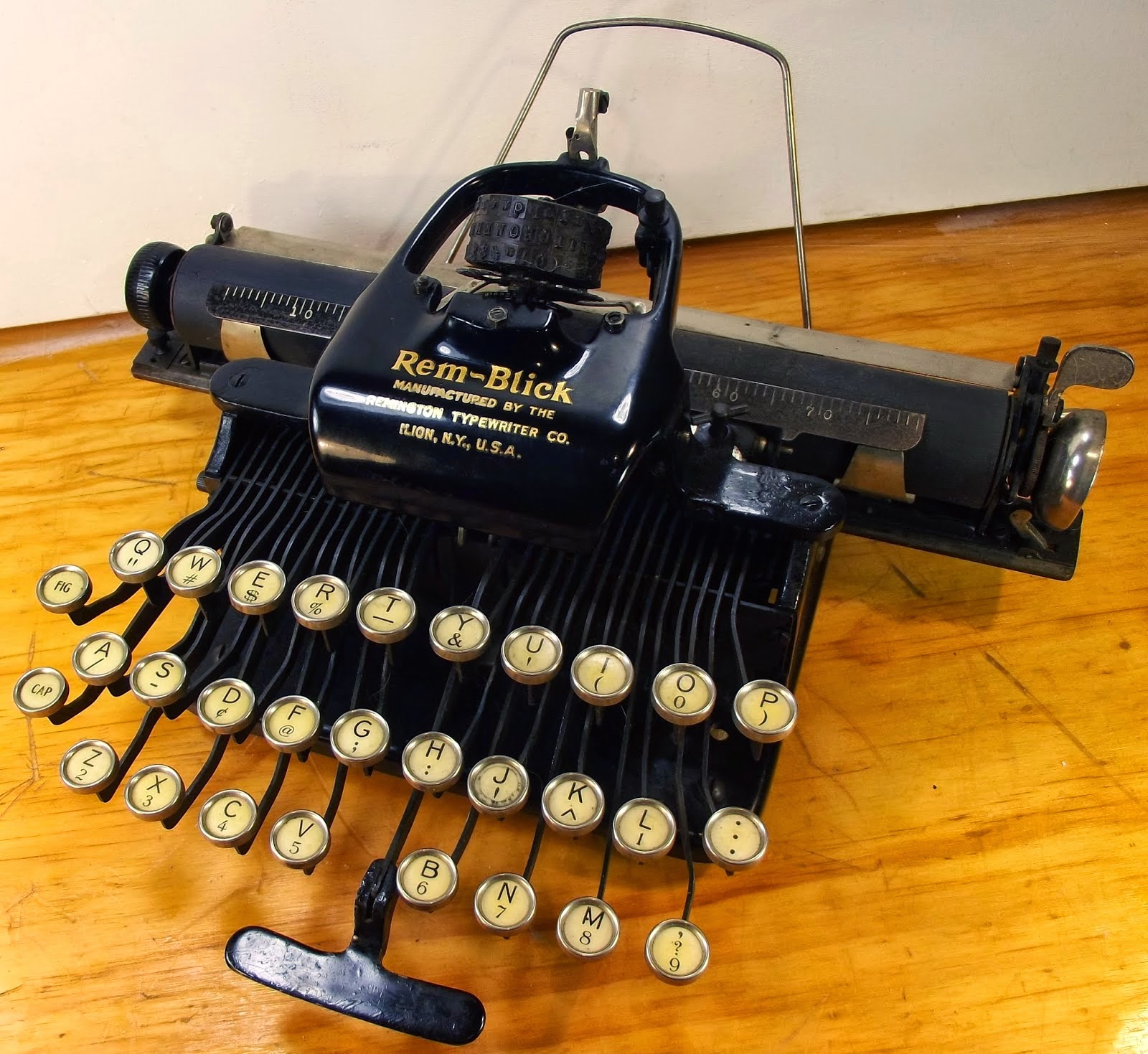 oz.Typewriter: Top 10 1920s Portable Typewriters