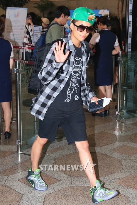 f(x) goes to Japan for 'SMTown World Tour IV in Japan Special Edition ...