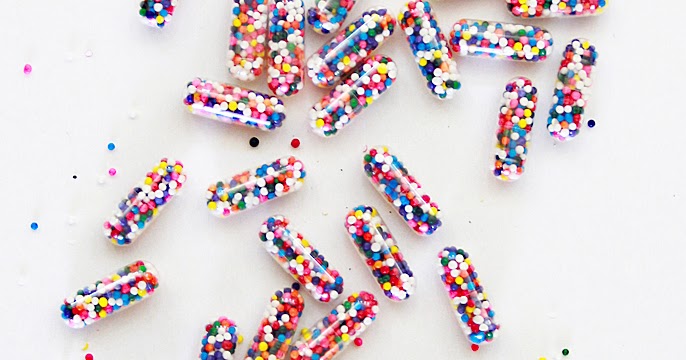 A Bubbly Life: DIY Sprinkle Pills!