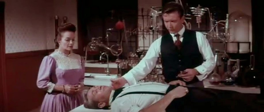 The Bloody Pit of Horror: Gallery of Horror (1967)