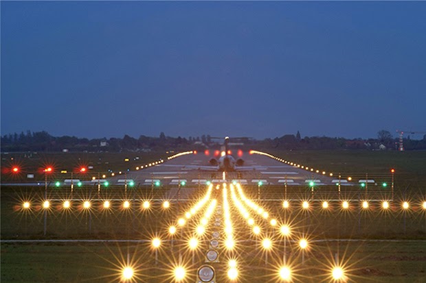 Airfield Lighting System: Jenis - Jenis Alat Bantu Pendaratan Di Bandara