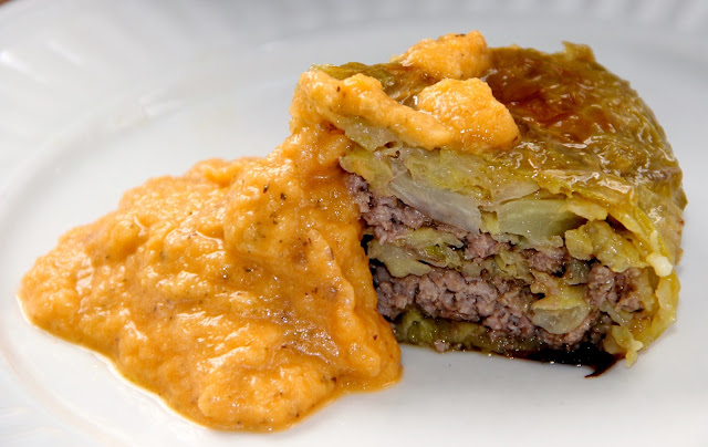 Cocinar es vivir y Bordar también: Pastel de repollo y ternera con ...