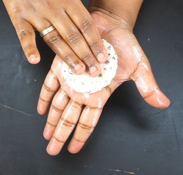 Rava Vada Recipe | Steffi's Recipes