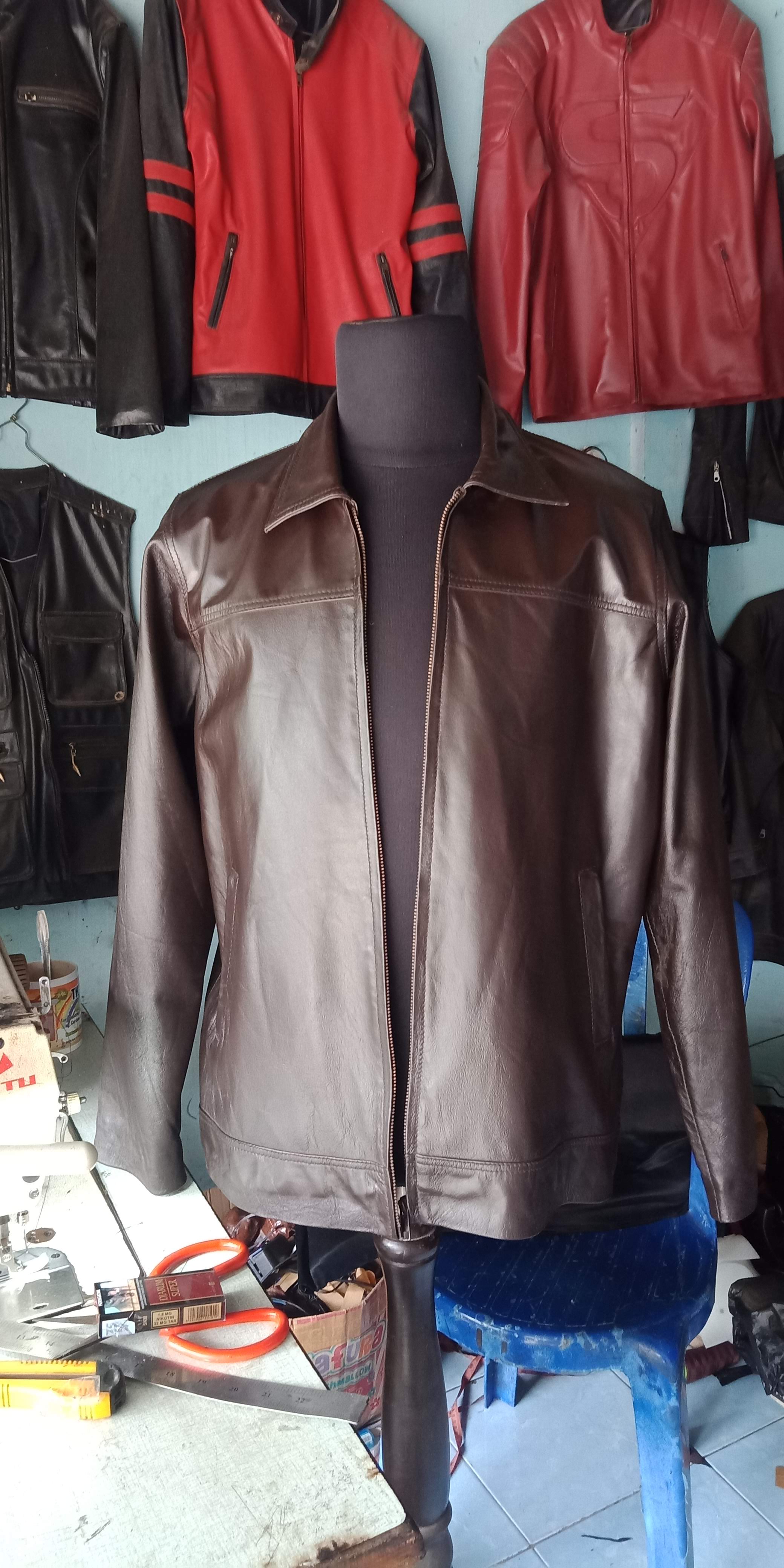 PENGRAJIN JAKET KULIT ASLI SPESIALIS JAKET DI JOGJAKARTA(BANTUL)