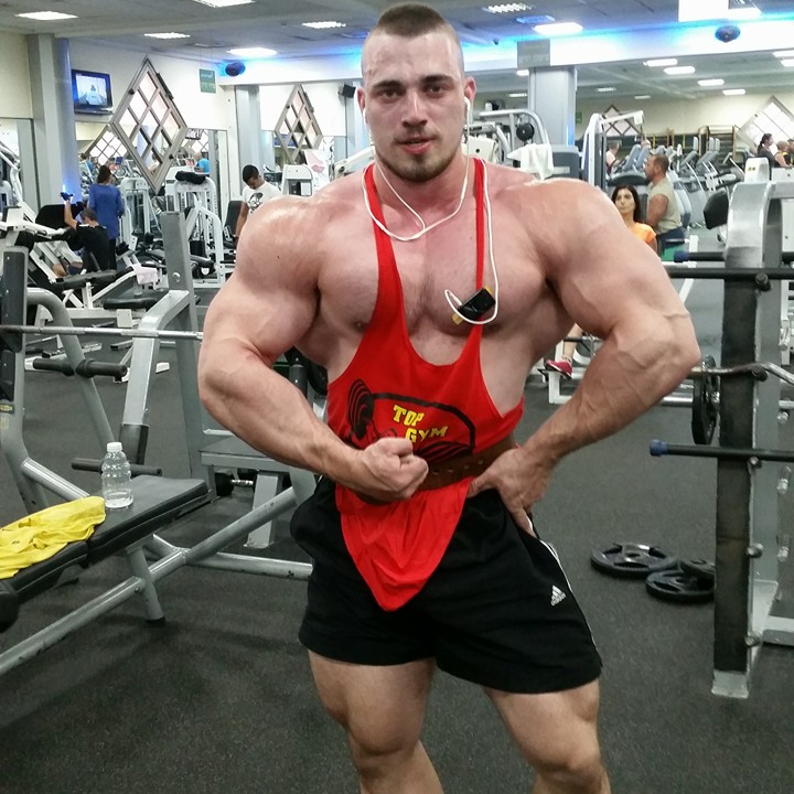 Muscle Lover: Israeli bodybuilder Dani Kaganovich