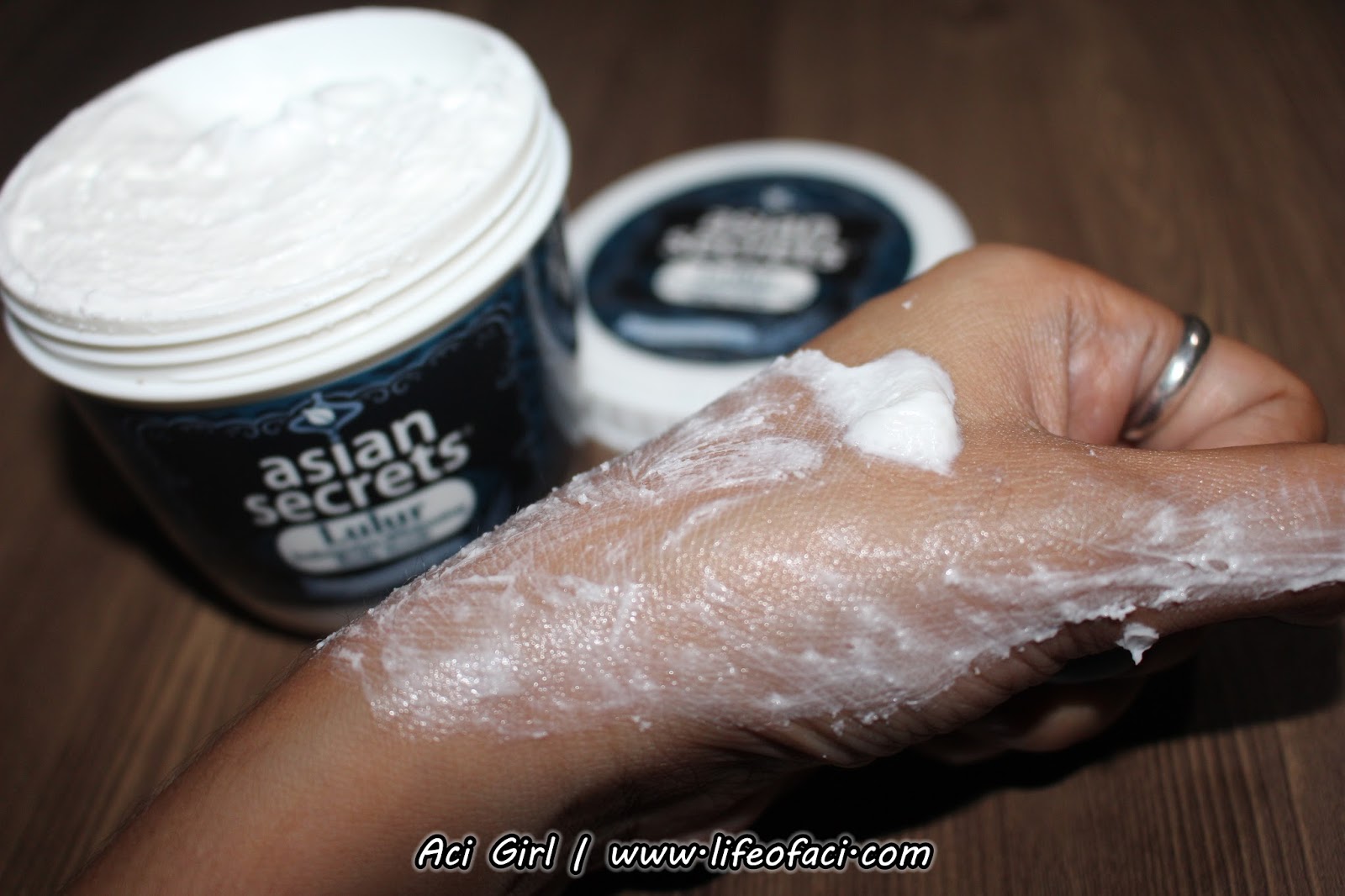 Asian Secrets Lulur Indonesian Whitening Body Scrub | Aci Girl