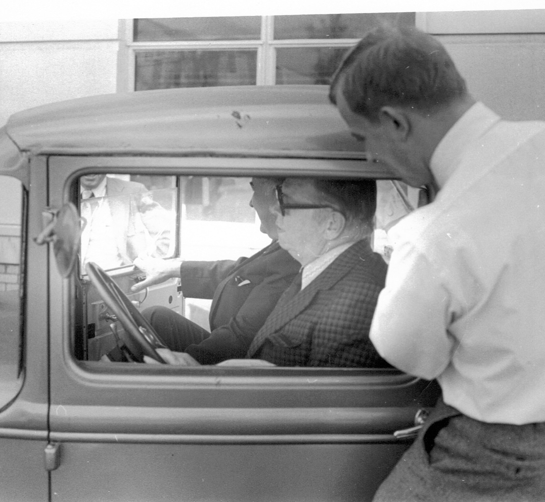 Roger Billings - Science Bytes - Fan Page