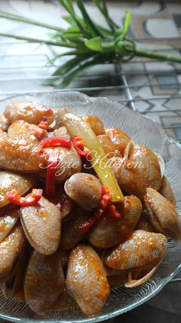 Lala Masak Masam Manis - Azie Kitchen