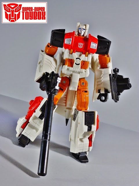 Super-DuperToyBox: Transformers Generations Silverbolt