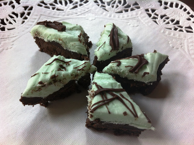 The Pampered Jes: Chocolate Mint Triangles